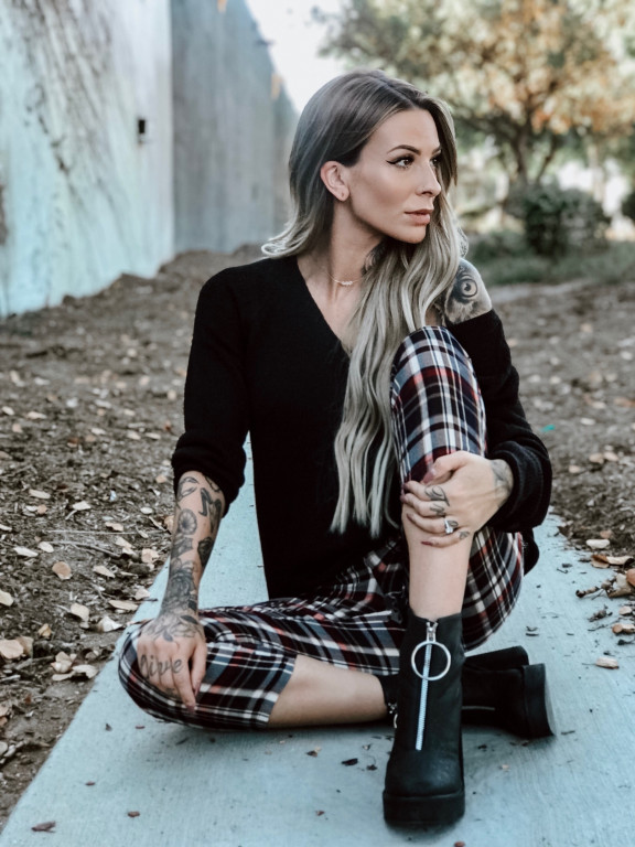 Caity babs | Inked Cover Girl